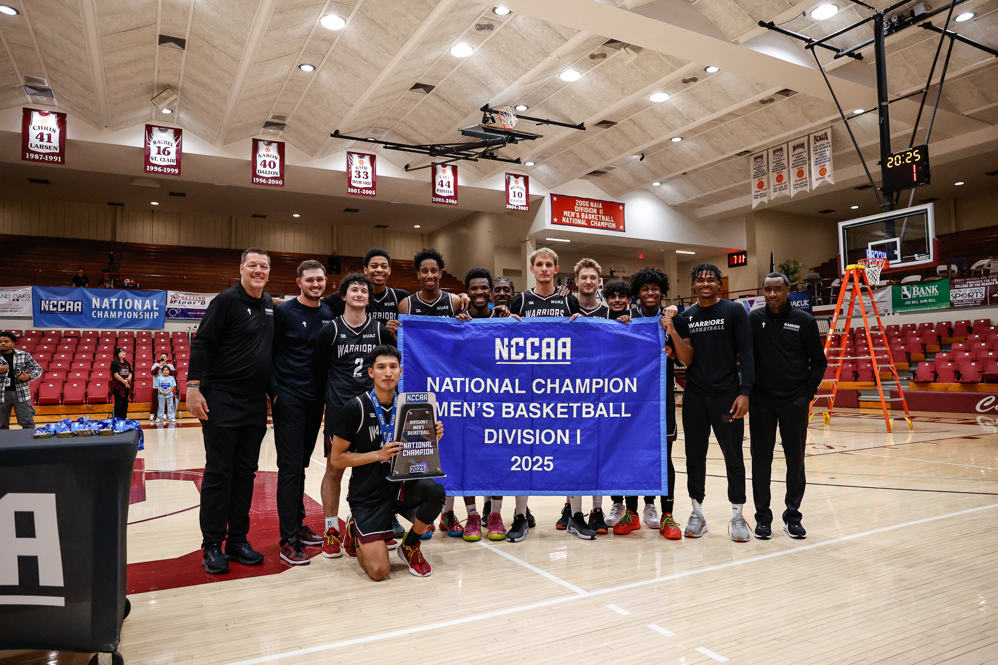 Men's Basketball Wins National Championship | SAGU AIC